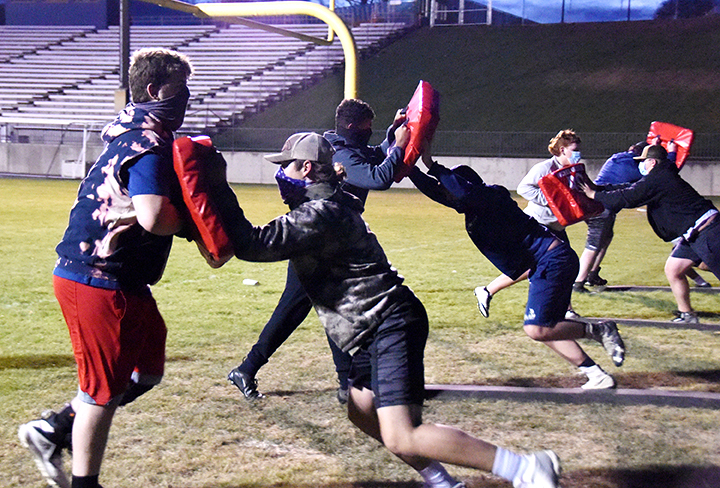 Selah High Fall Sports Teams Finally Able to Take the Field – Dave Leder